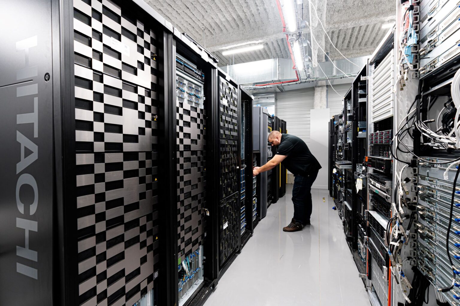 Prix d'un serveur informatique guide : les informations essentielles ...